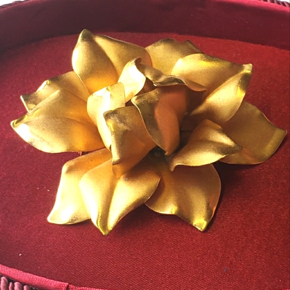 Antique | Jewelry | Golden Blooming Flower Beautiful Antique Gold Tone ...